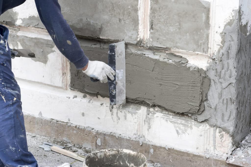 9 Signs & Symptoms of Foundation Issues | KC Waterproofing